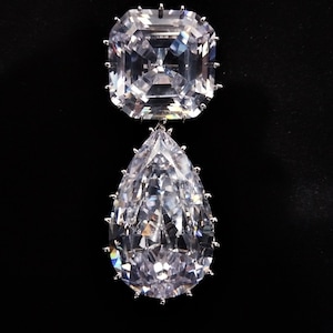 EXCLUSIVE Queen Elizabeth’s Cullinan III and IV Brooch Full Size ...