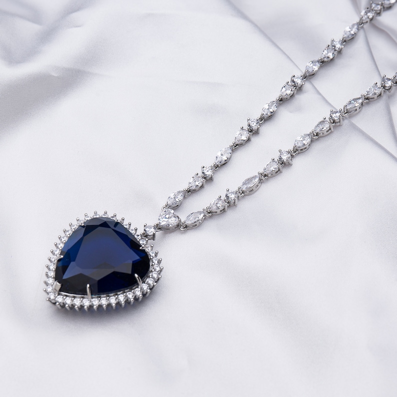 The Titanic Heart of the Ocean Necklace & Slightly Smaller - Etsy