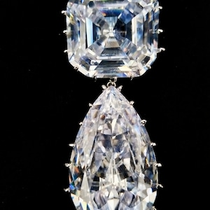 EXCLUSIVE Queen Elizabeth’s Cullinan III and IV Brooch Full Size ...