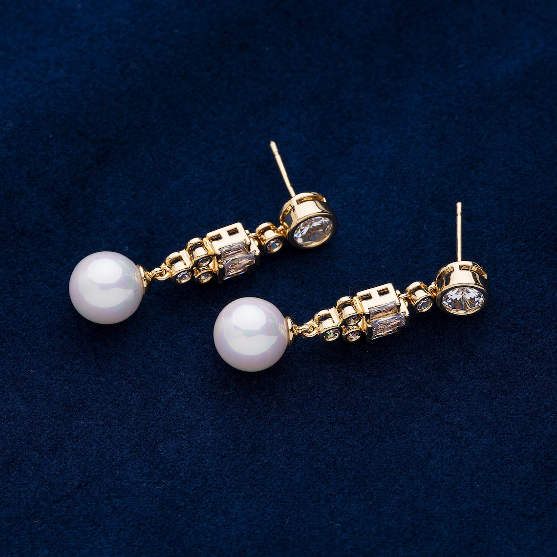 The Bahrain Pearl Earrings Reproduction With Simulated Diamonds 5A CZ ...