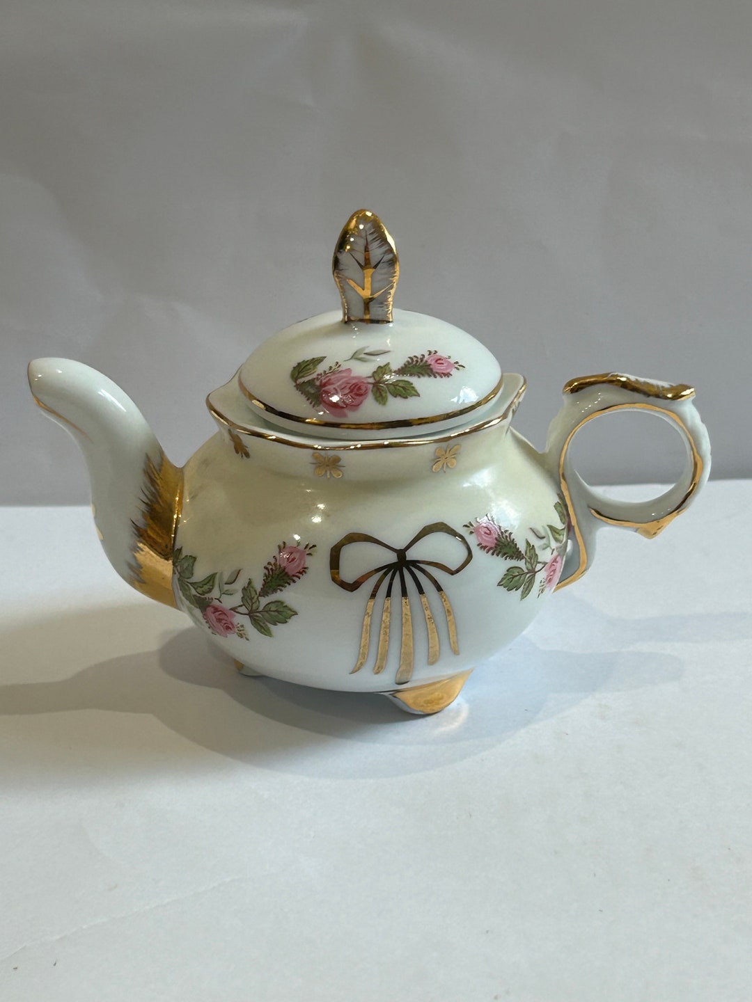 Vintage Victoria’s Garden Mini Porcelain Tea Pot - Etsy