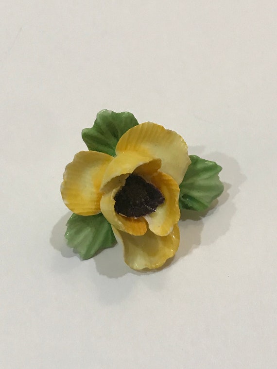 Vintage Ceramic Porcelain Yellow Flower Brooch Pin - Gem