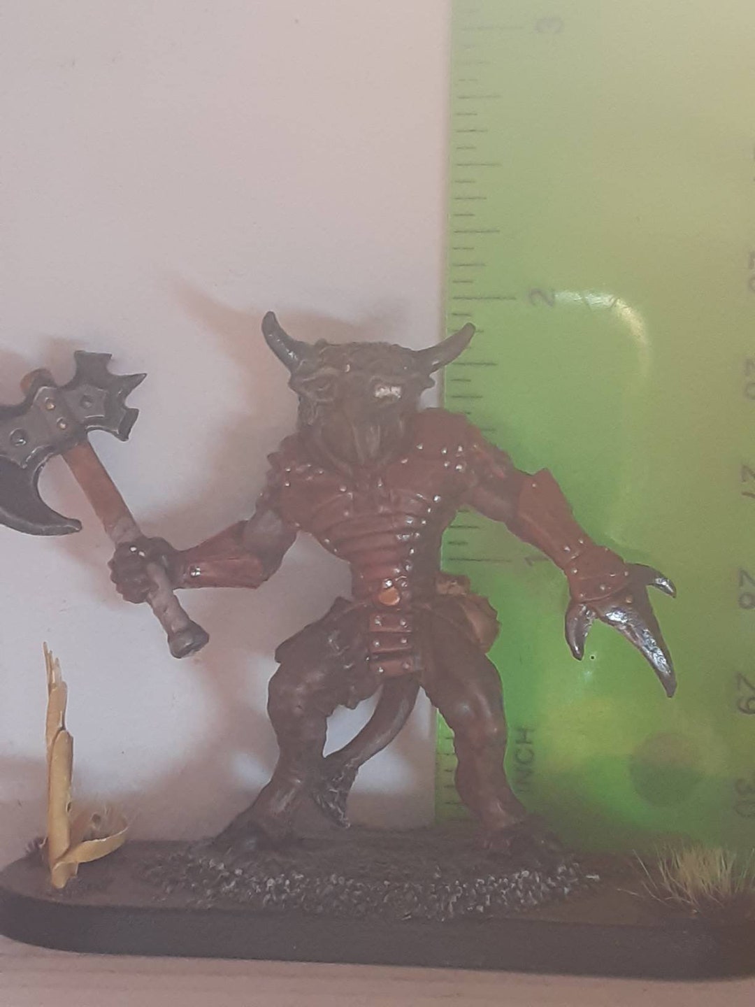 D&d Miniatures Minotaur/ Champion /epic Boss /npc in Red Armour ...