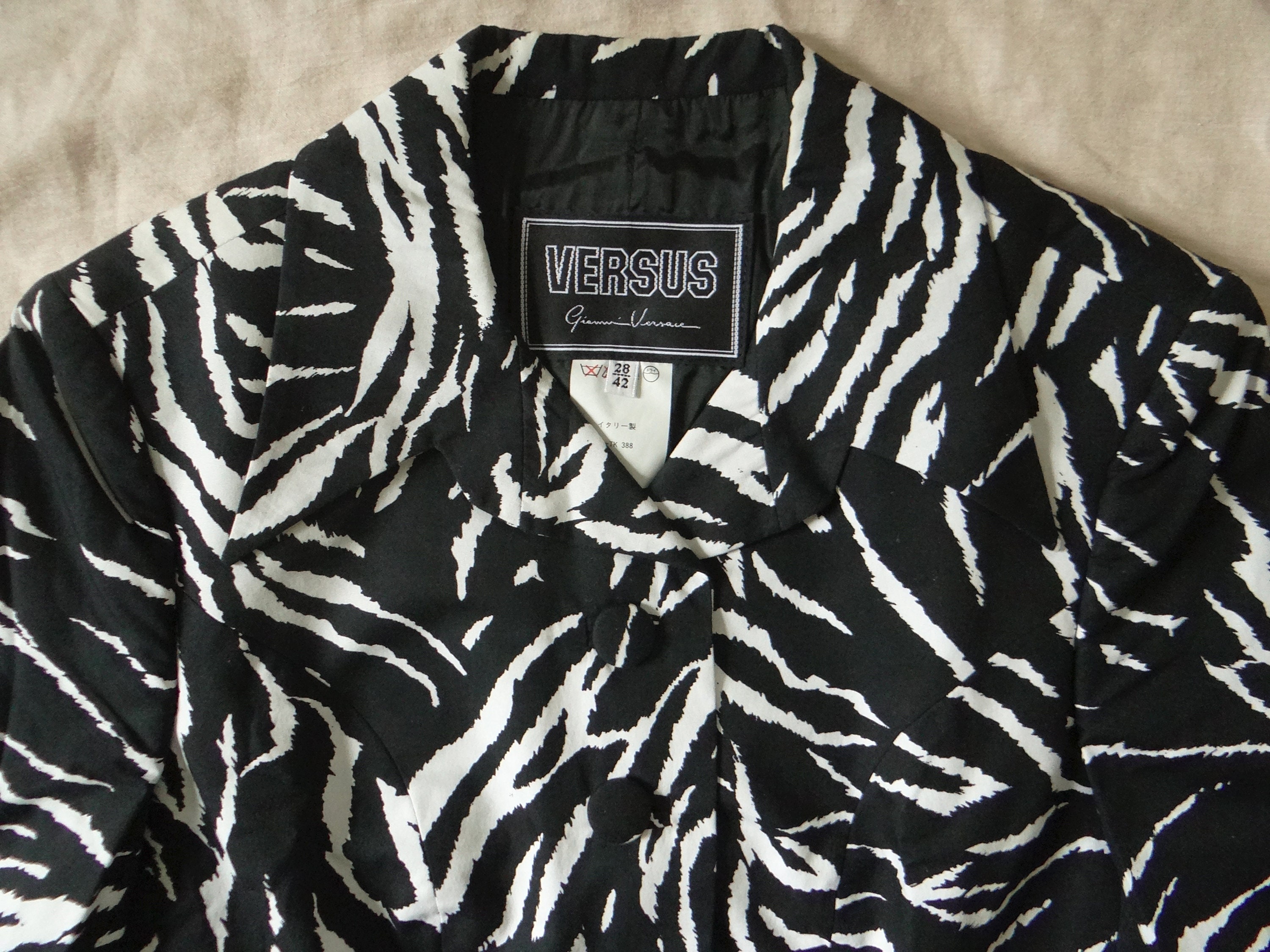 Versus 1996 Runway Gianni Versace Zebra Print Cropped Jacket Versus 1996 Runway Gianni Versace Zebra Print Cropped Jacket