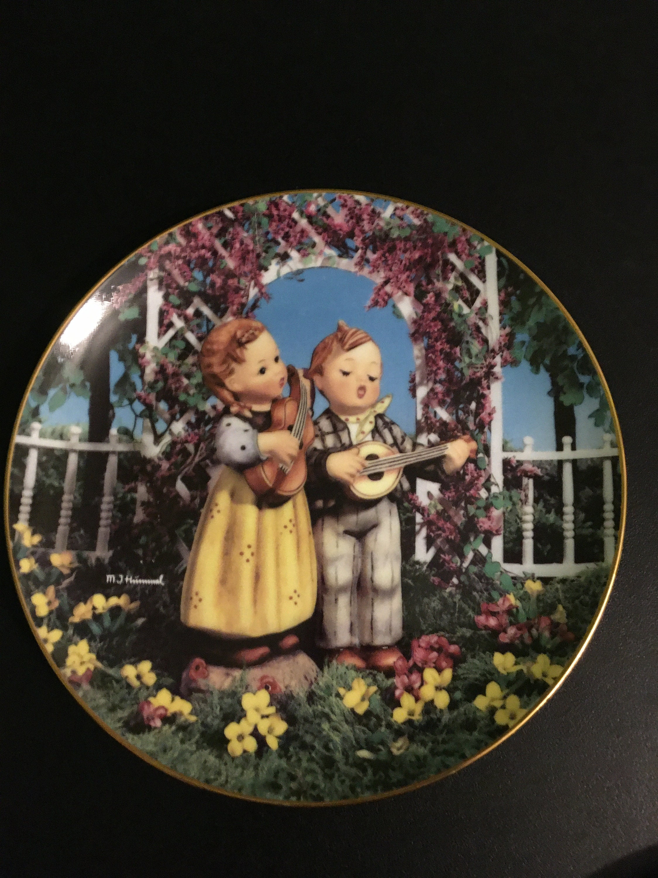 M.J. Hummel Collector Plates Little Companions Set of 4 | Etsy