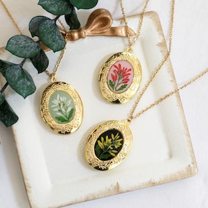 Handmade Pressed Flower Small Oval Locket Necklace| Gold Silver Tone ...