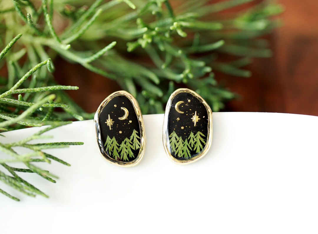 Night in the Woods Moon Star Green Leaves Black Gold Color Resin Stud ...