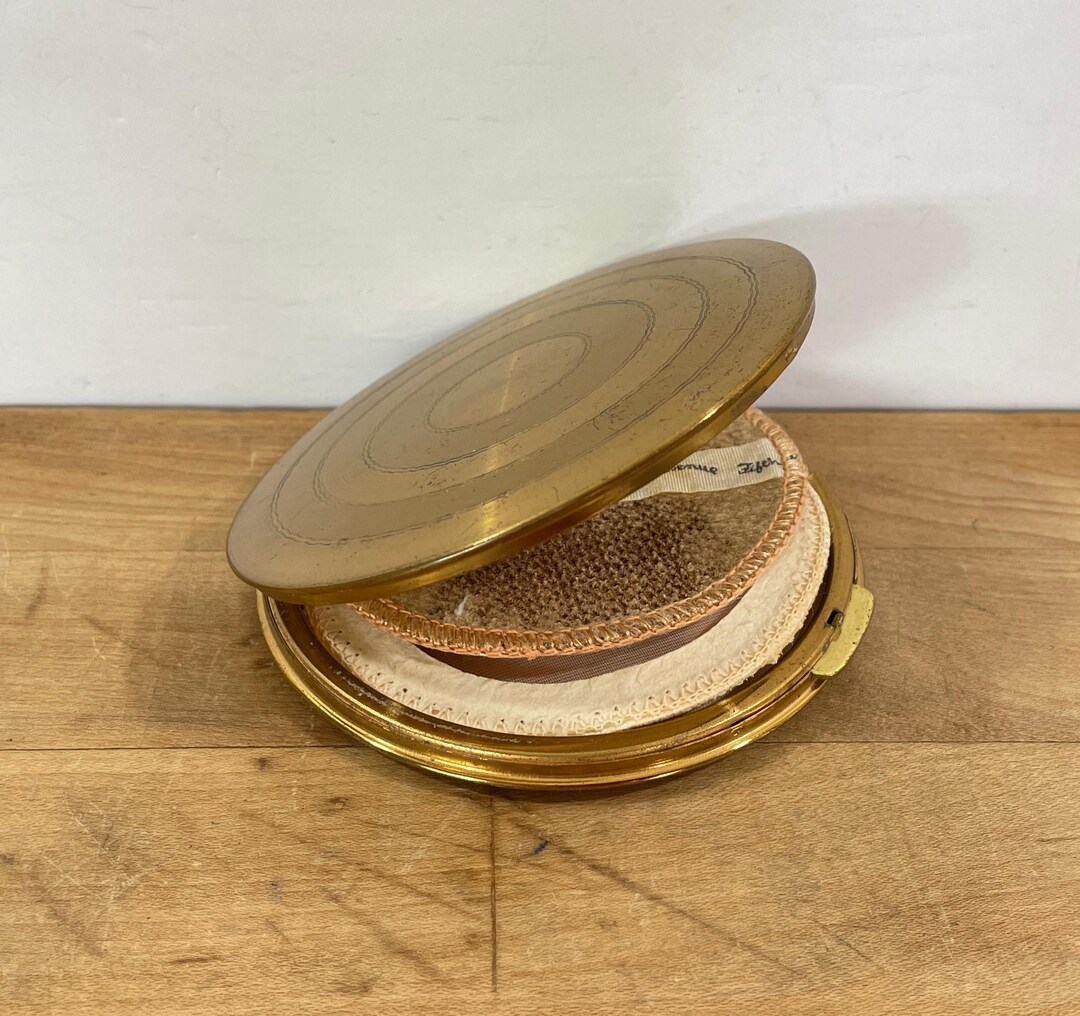 Rex Fifth Avenue Compact for Pressed Powder / Pancake, Brass Toned ...