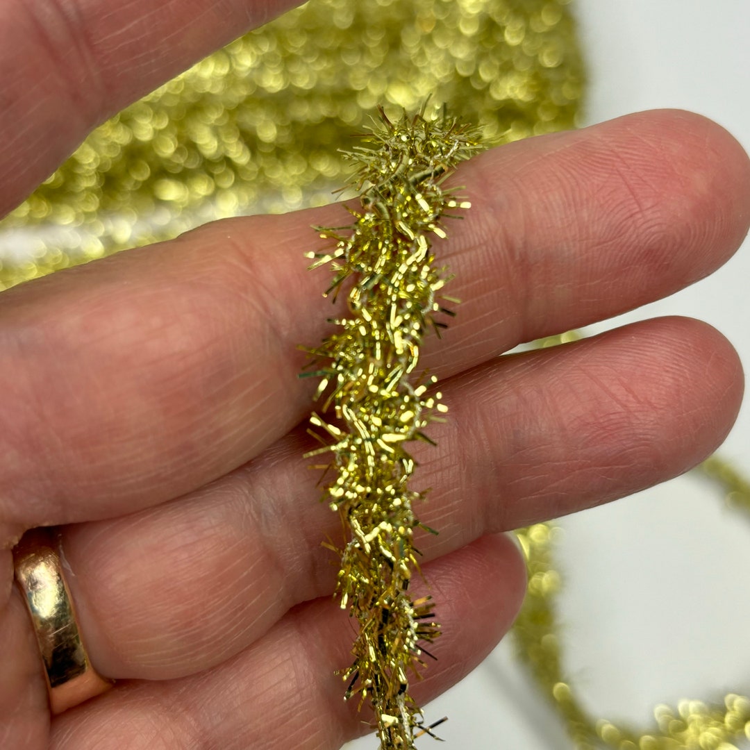 22 Ft Gold FLAT Tinsel Bolt ~ Beautiful Shiny Light Gold Tinsel Garland ...