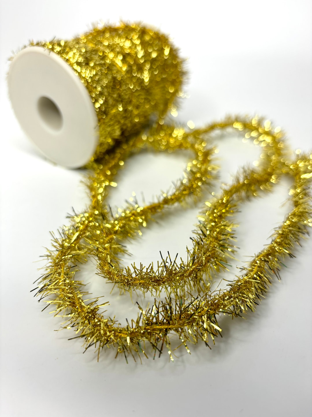 20 Ft Gold Tinsel Roll ~ Beautiful Shiny Light Gold Tinsel Garland, for ...