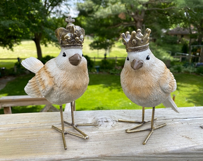 1 Sparrow Queen or King, Silver Grey Resin Bird With Crown, Great All ...