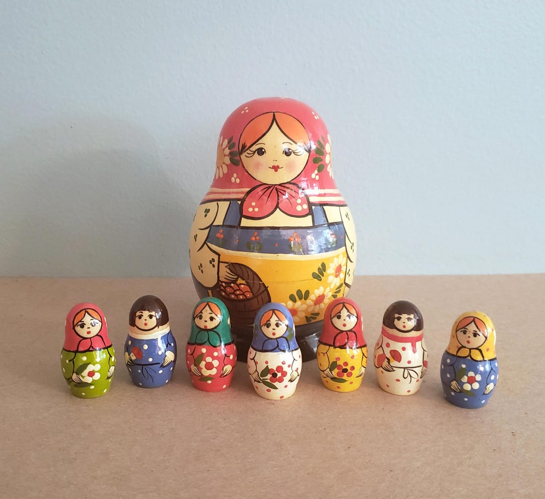 Russian Folk Art Matryoshka Nesting Doll Mom W/children Figure - Etsy