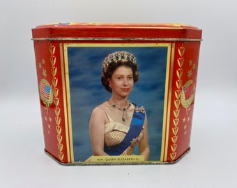 Vintage Royalty Post Card of Queen Elizabeth II and Duke of Edinburgh ...