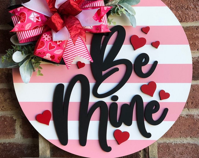 Be Mine Valentines Day Door Hanger Wreath, Valentines Decor, Valentines ...