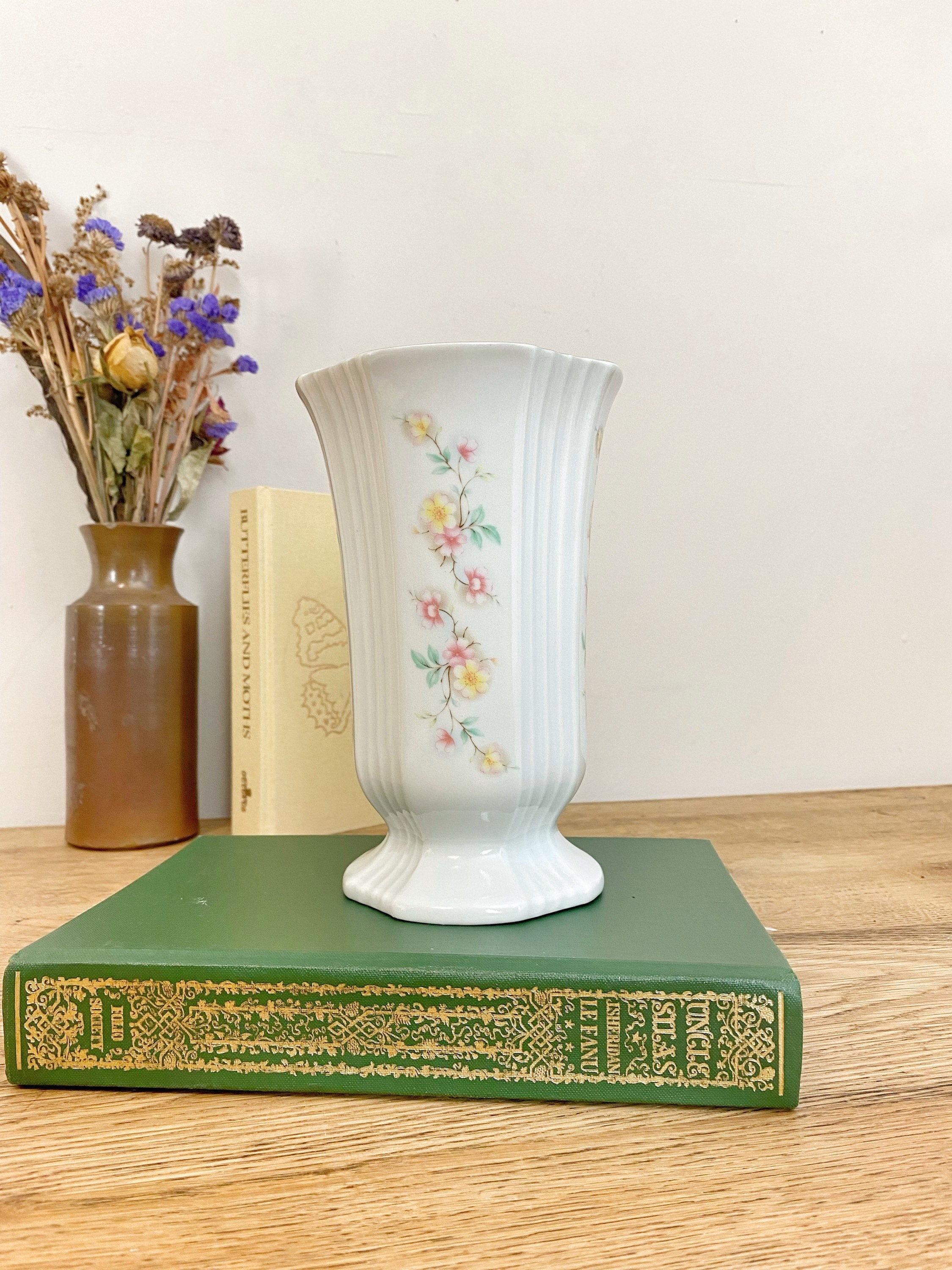 Vintage Alba Julia Vase - Porcelain Decorative Flower Vase - Etsy