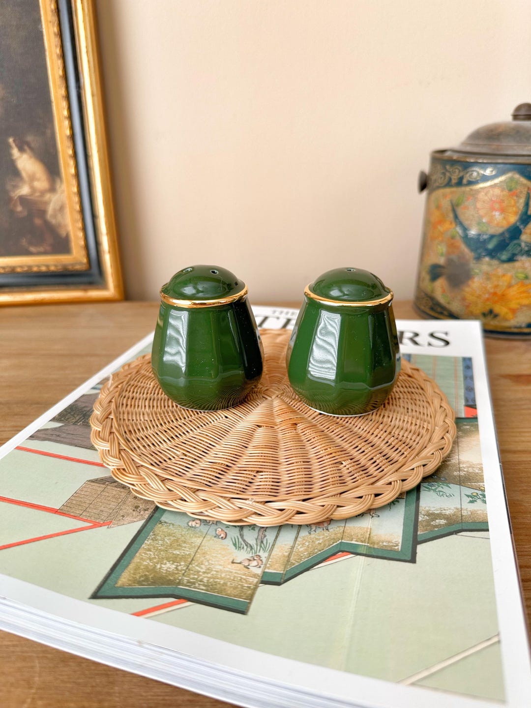 Apilco Bistro Salt and Pepper Shaker Set in Emerald Green With Gold Rim ...