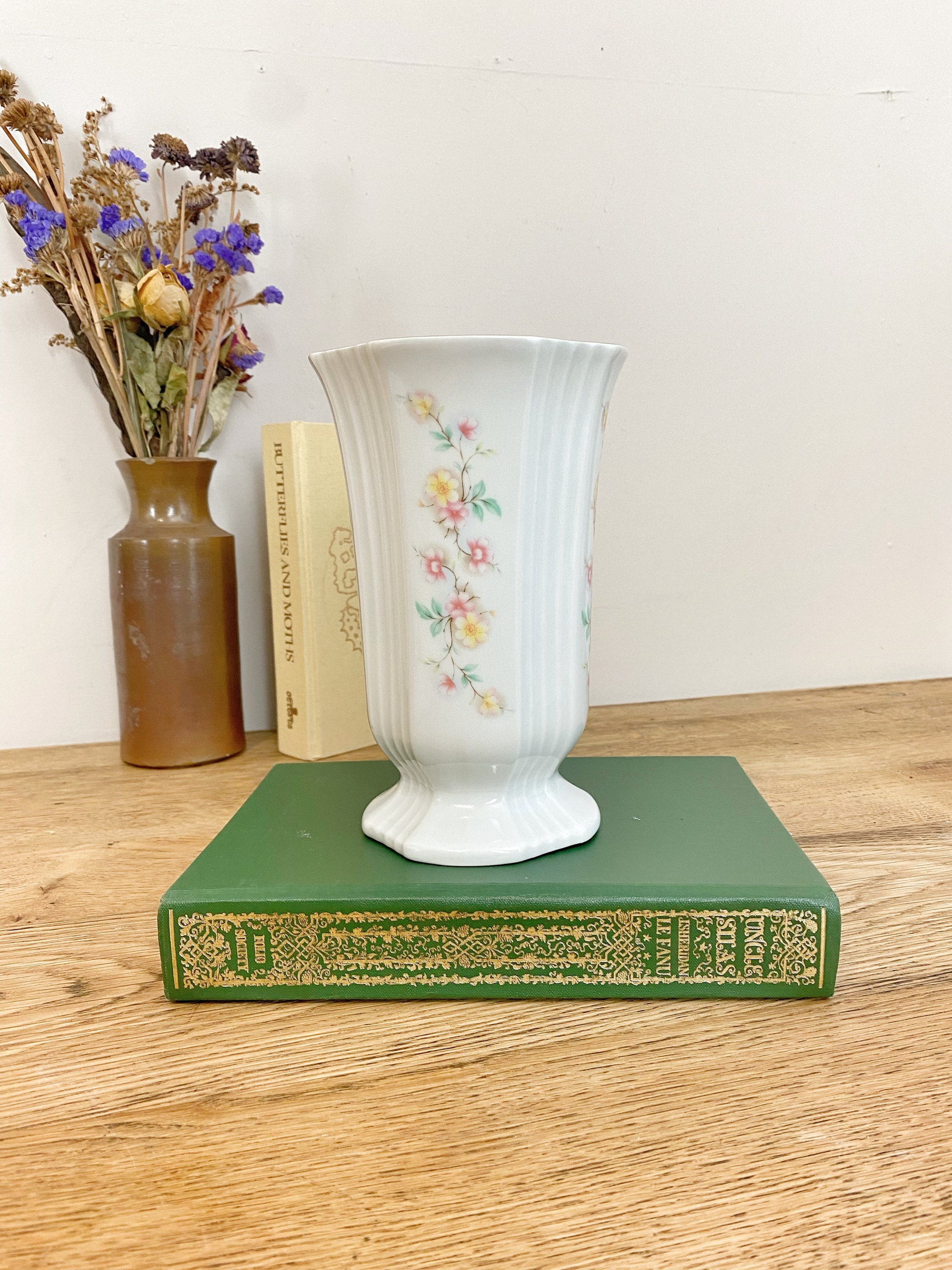 Vintage Alba Julia Vase - Porcelain Decorative Flower Vase - Etsy