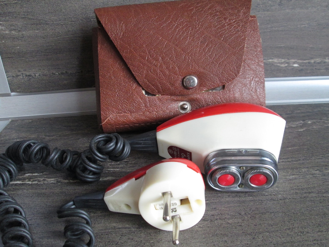 Soviet Еlectric Shaver, 1960s USSR Shaver Harkiv, Travel Mechanical ...