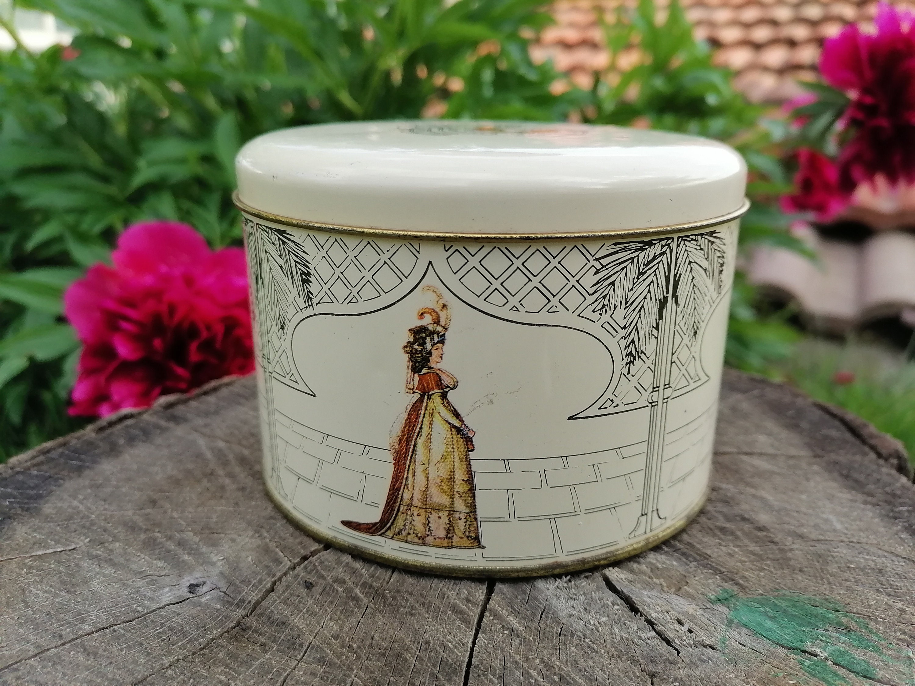 Metal Tea Box Vintage Spice Box Tin Box With Lid Тreasure | Etsy