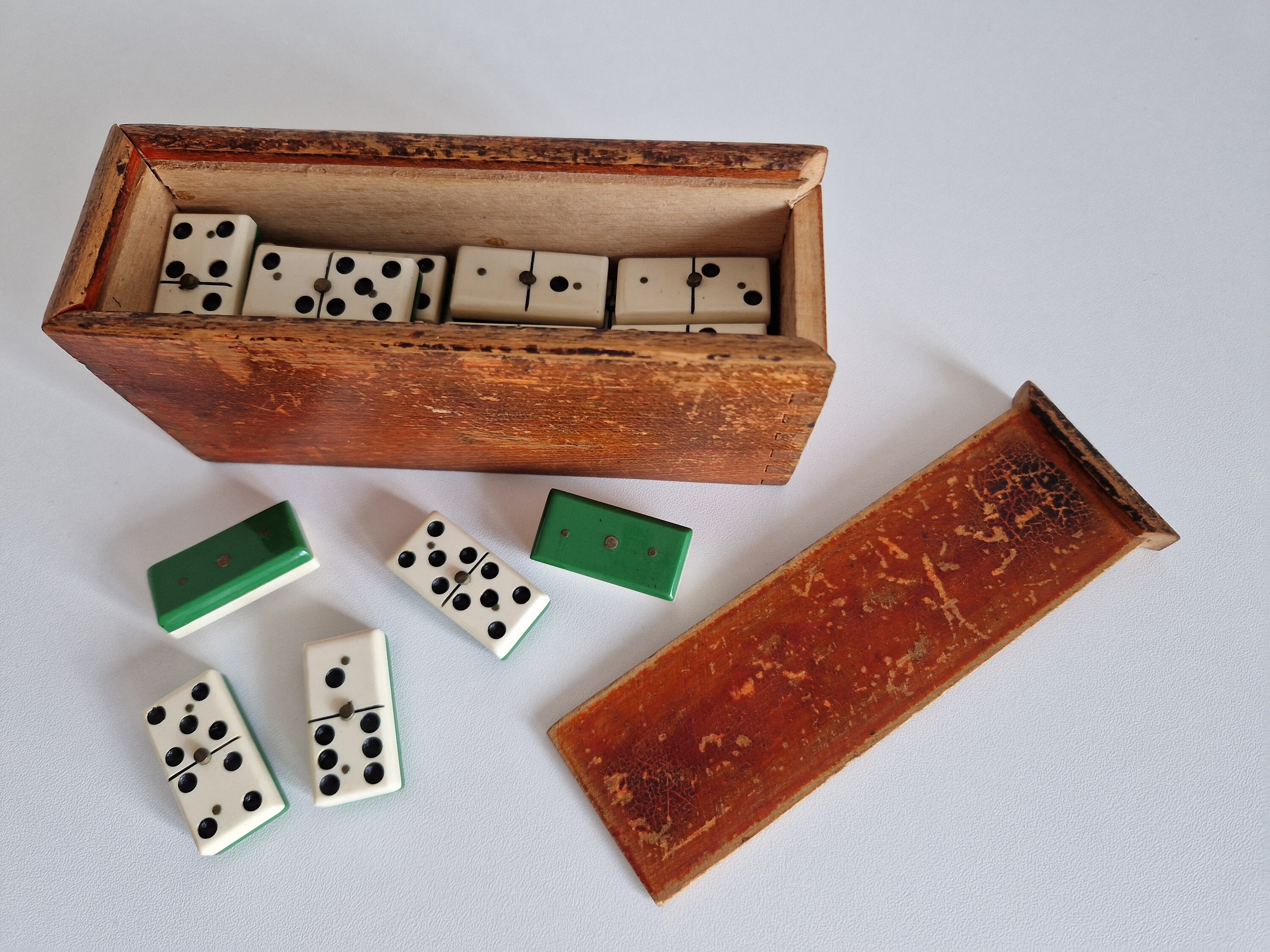Antique Domino Game, 28 Piece Board Game, 2 Piece Bakelite Green ...