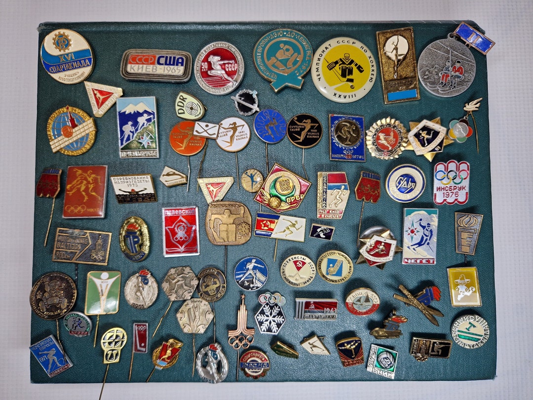 Collection of Vintage Sports Pins and Badges, Collectible Sport Pins ...