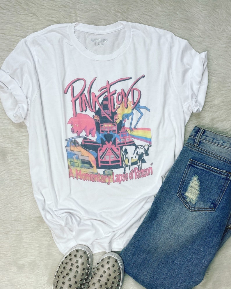 Pink Vintage Feel / Graphic Tees / Graphic Tshirt / - Etsy