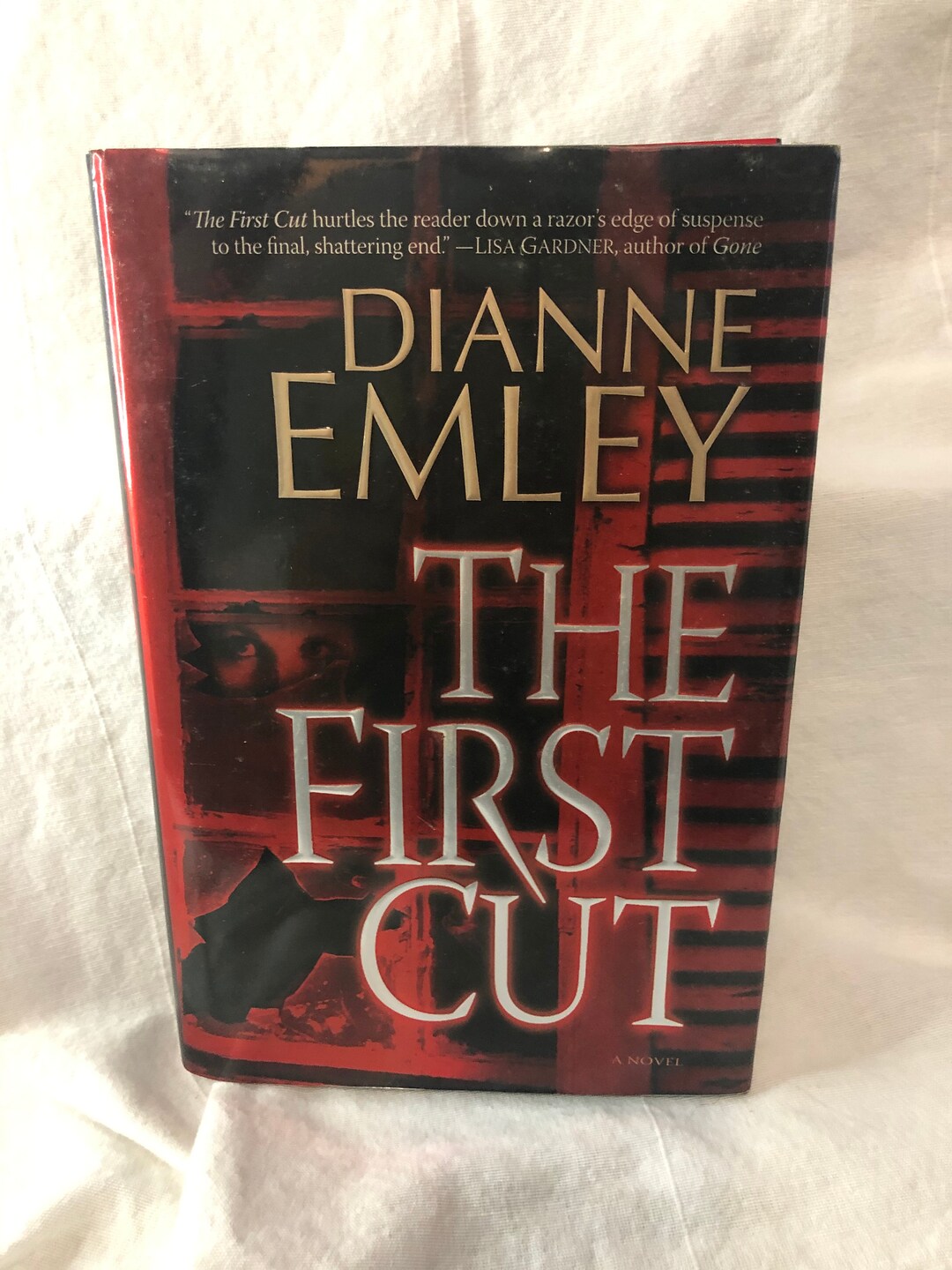 The First Cut: Nan Vining Mysteries Book 1 Dianne Emley Hardcover 1st ...