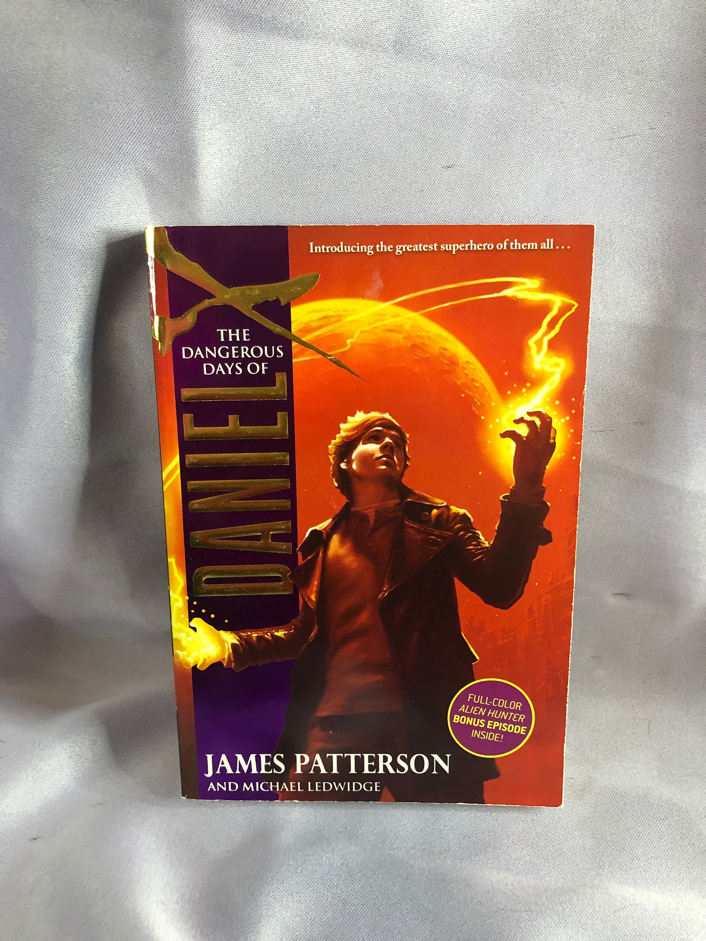 Daniel X Alien Hunter