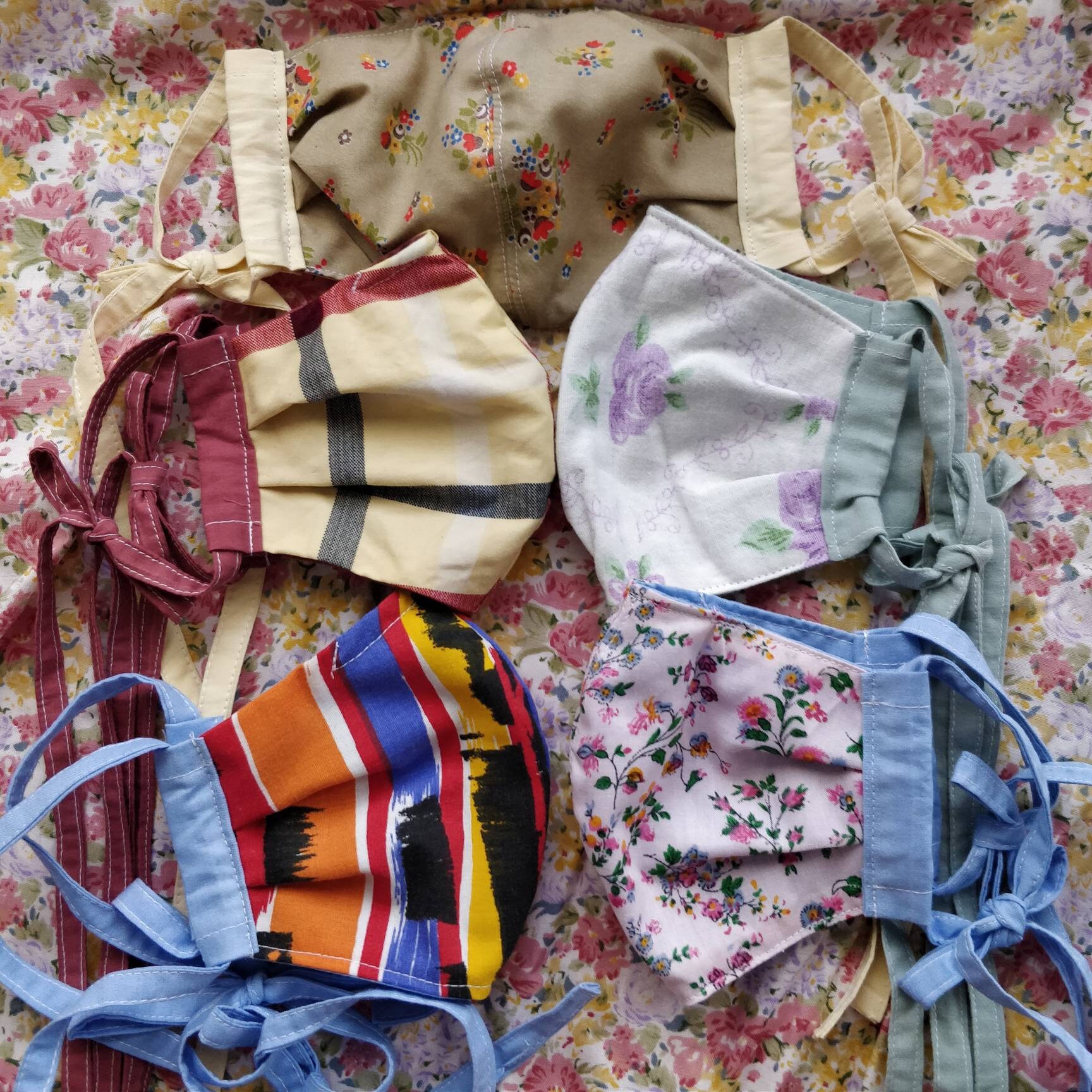 Fitted Face Masks handmade with upcycled fabrics. Features a nose ...