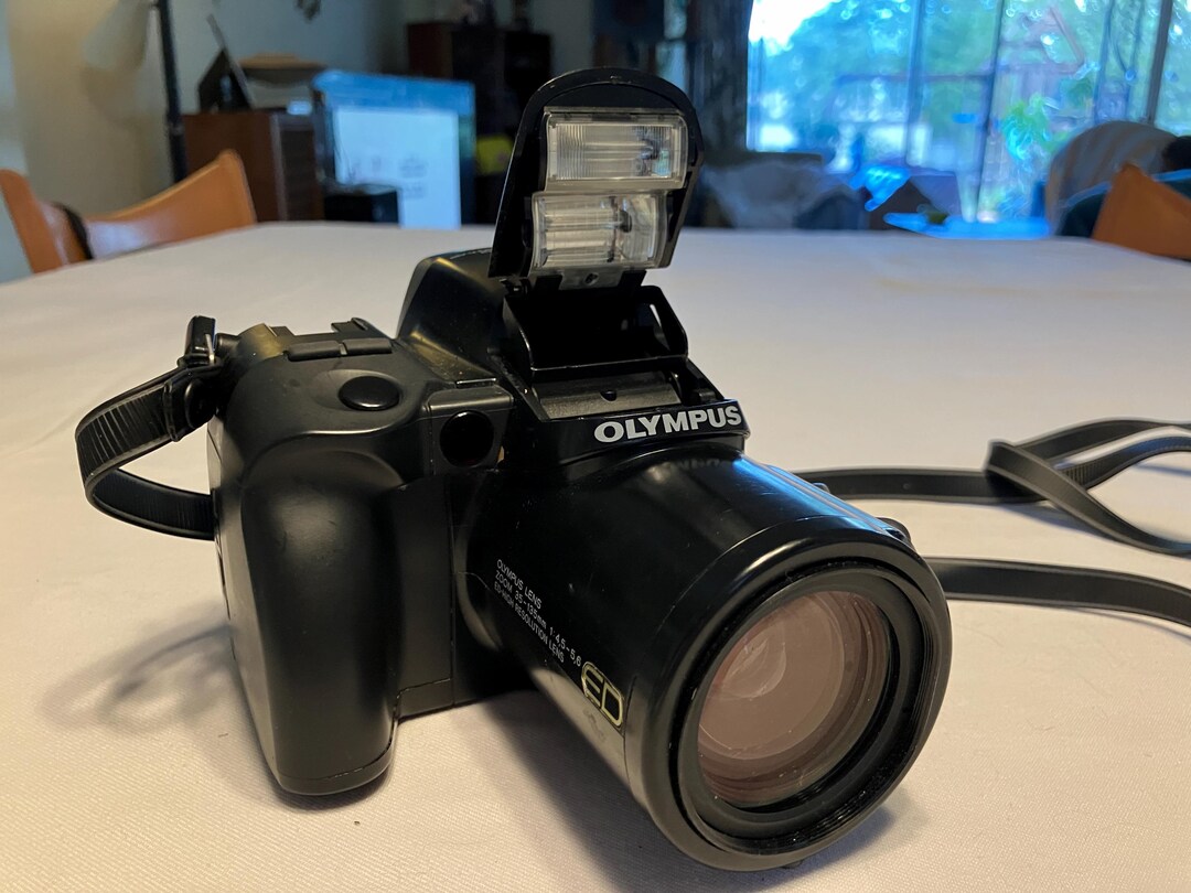 Battery Tested 1990 Olympus IS-1 SLR 35mm Camera With 35-135mm Zoom. No ...