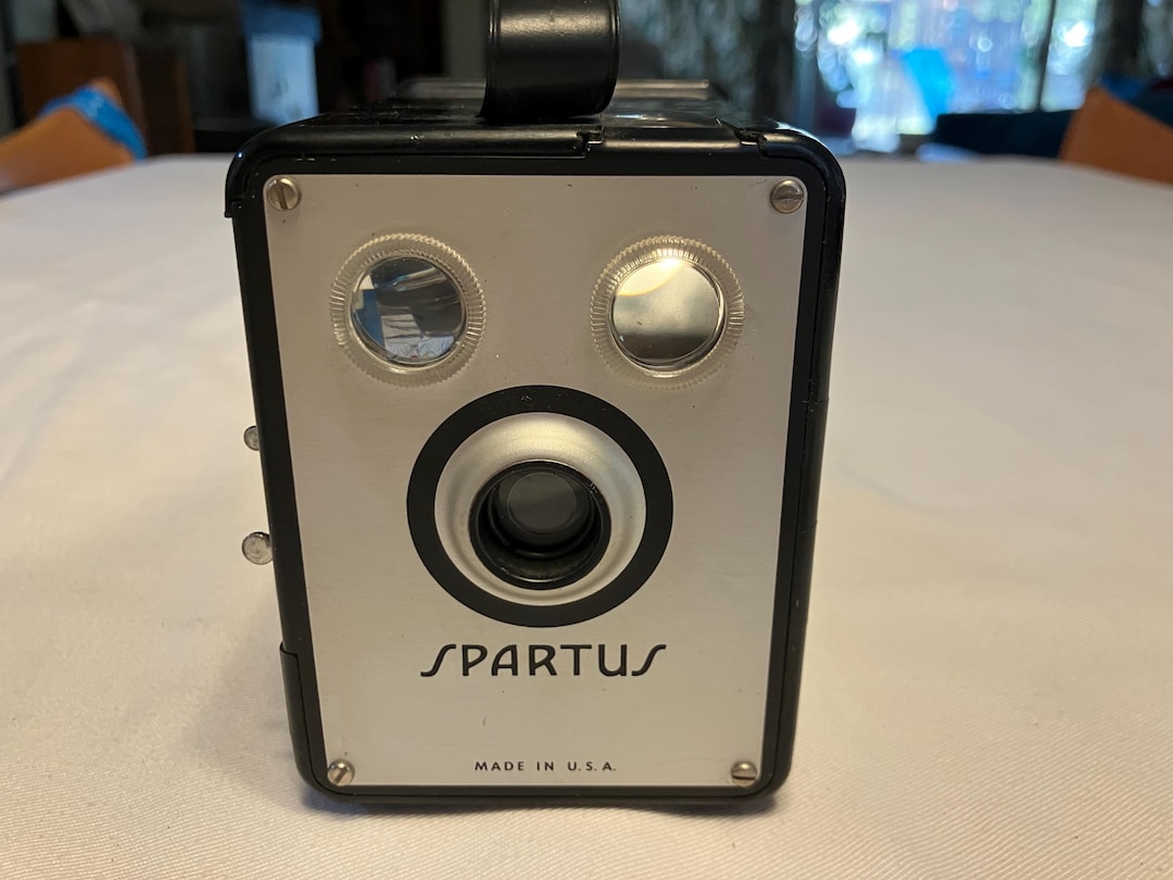 Vintage 1950's Spartus 120 Medium Format Film Box Camera. Film Tested ...
