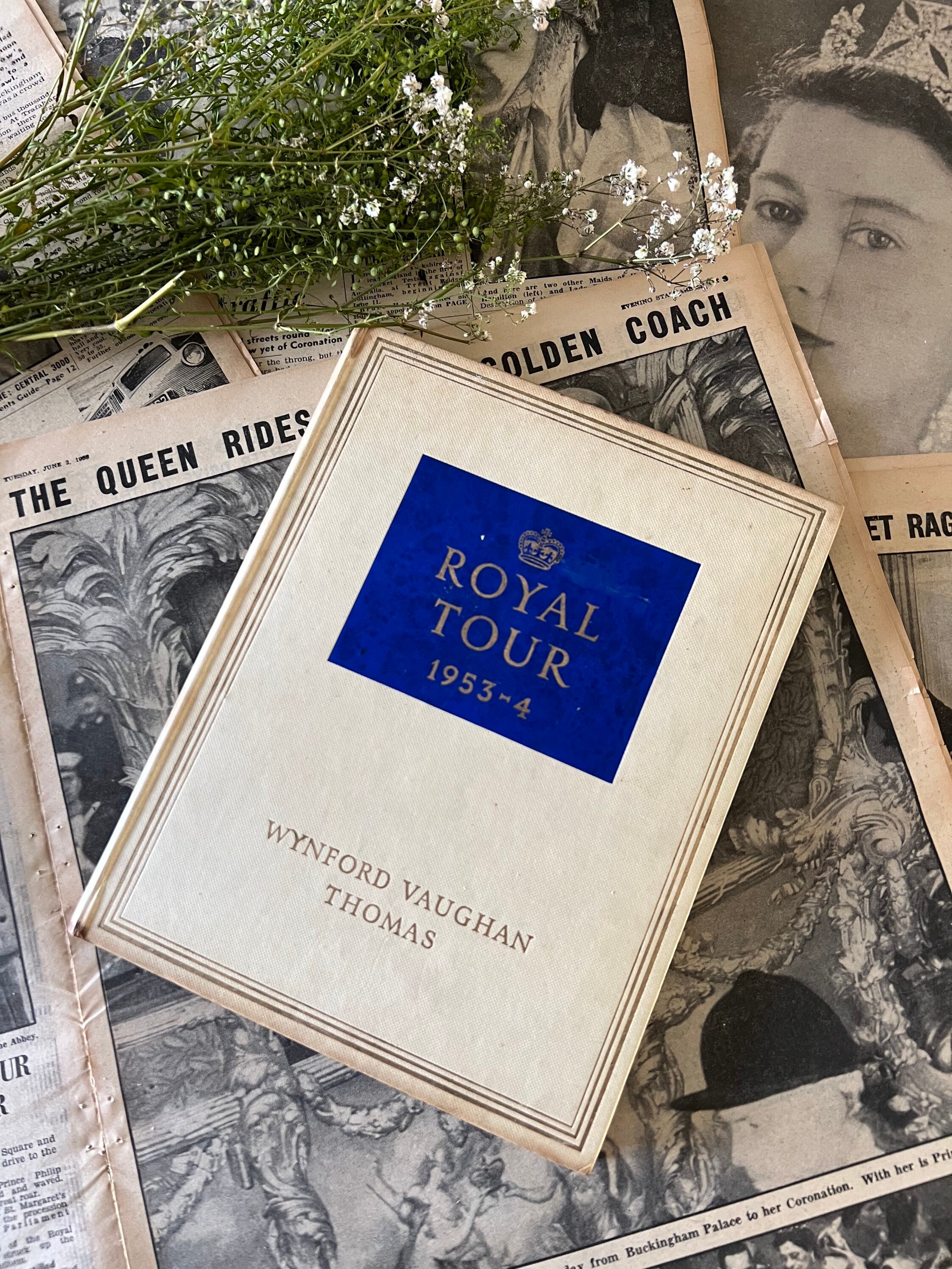 Vintage Royal Family Book / Collectable Royal Family Book / Royal ...