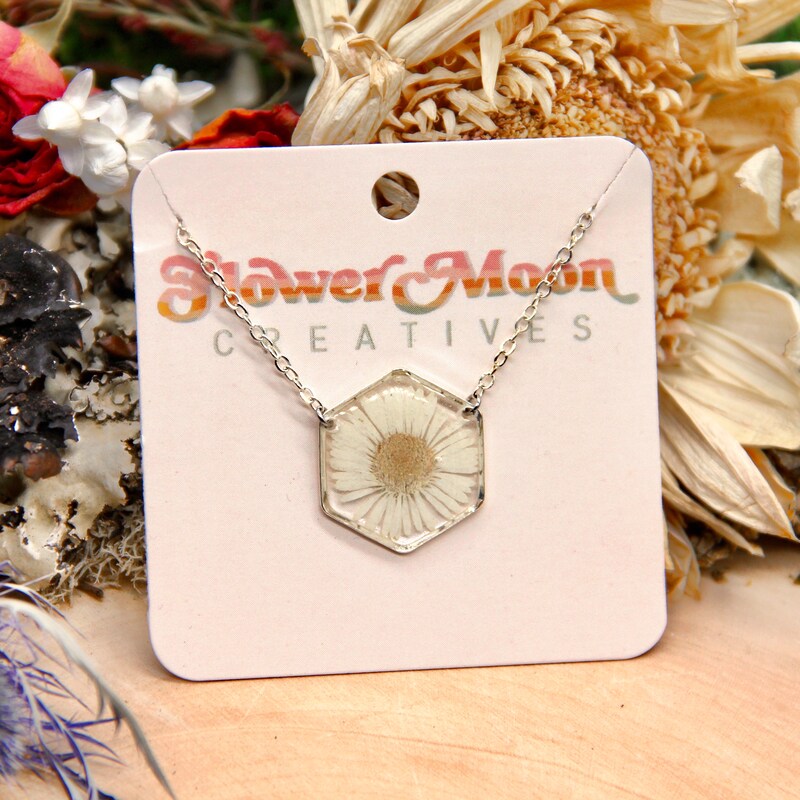 Daisy Necklace - Etsy