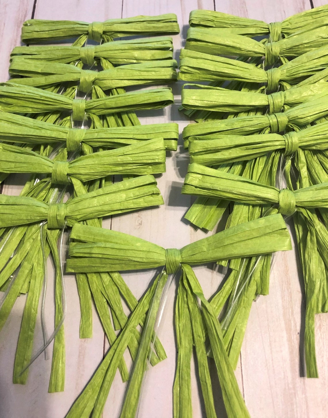 15 Lime Green Raffia Bows Small Pre-tied Raffia Package Bow - Etsy