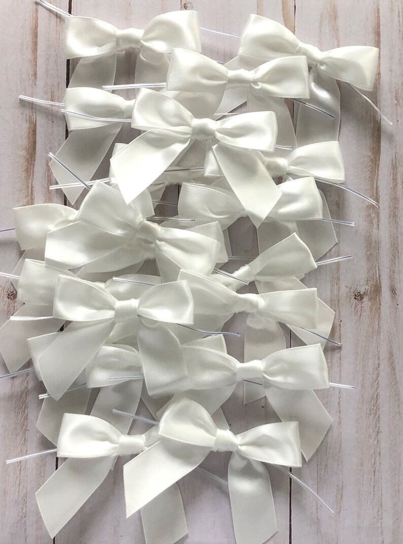 20 White Satin Bows Small White Party Favor Bow Wedding - Etsy