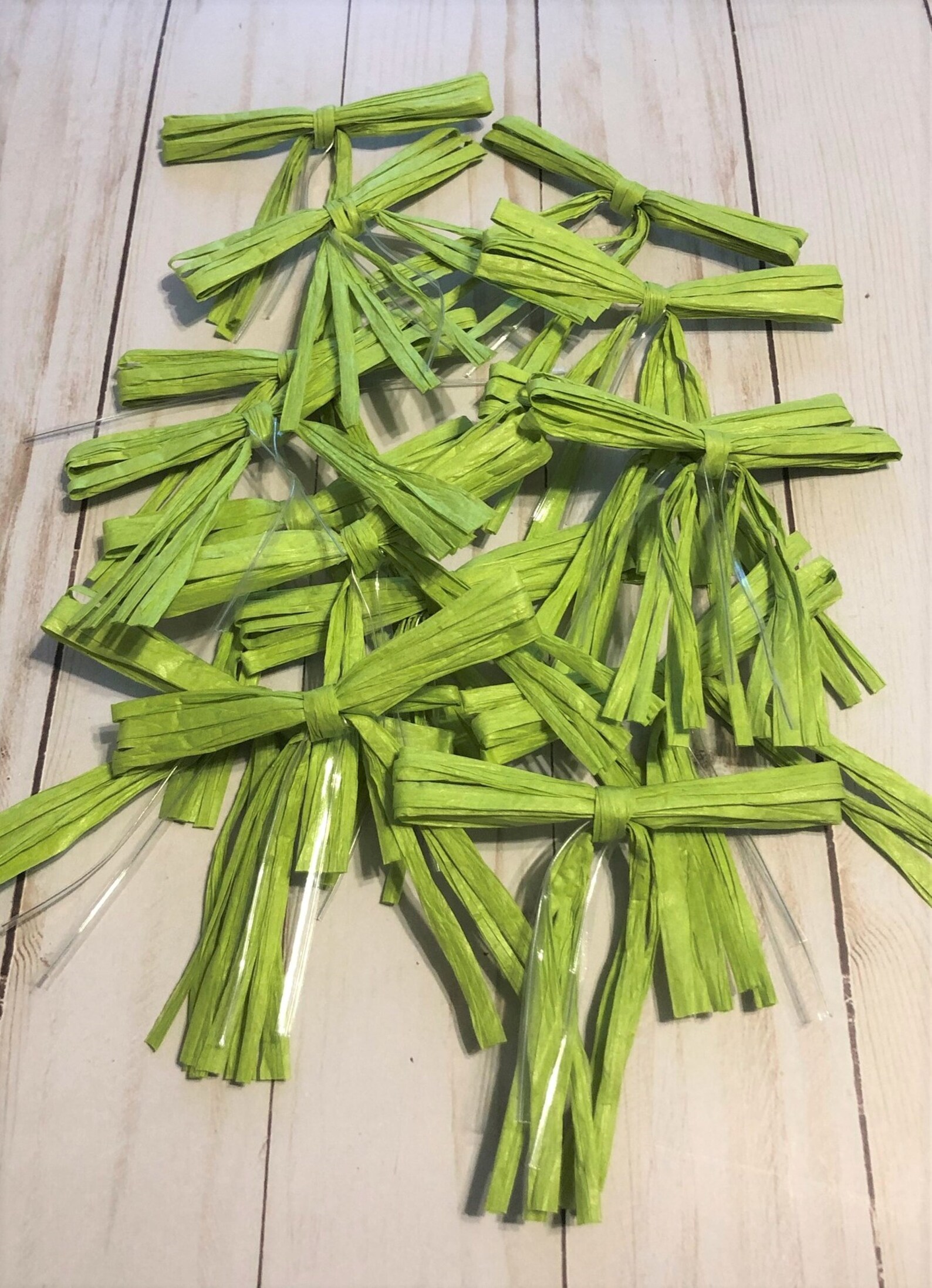 15 Lime Green Raffia Bows Small Pre-tied Raffia Package Bow - Etsy