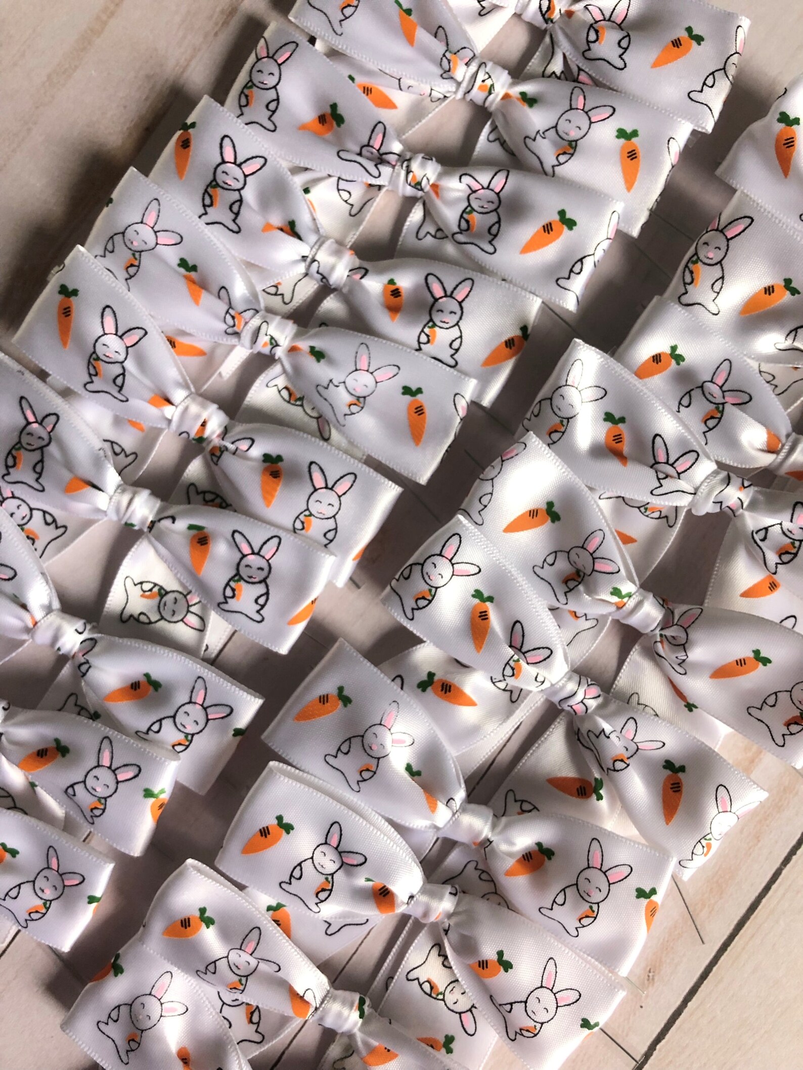 20 Easter Bunny Favor Bows, Spring Party Favor Bow, Small Bunny Bows ...