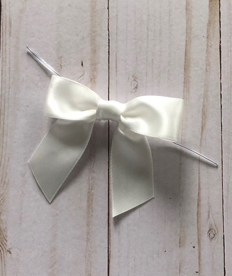 20 White Satin Bows Small White Party Favor Bow Wedding - Etsy