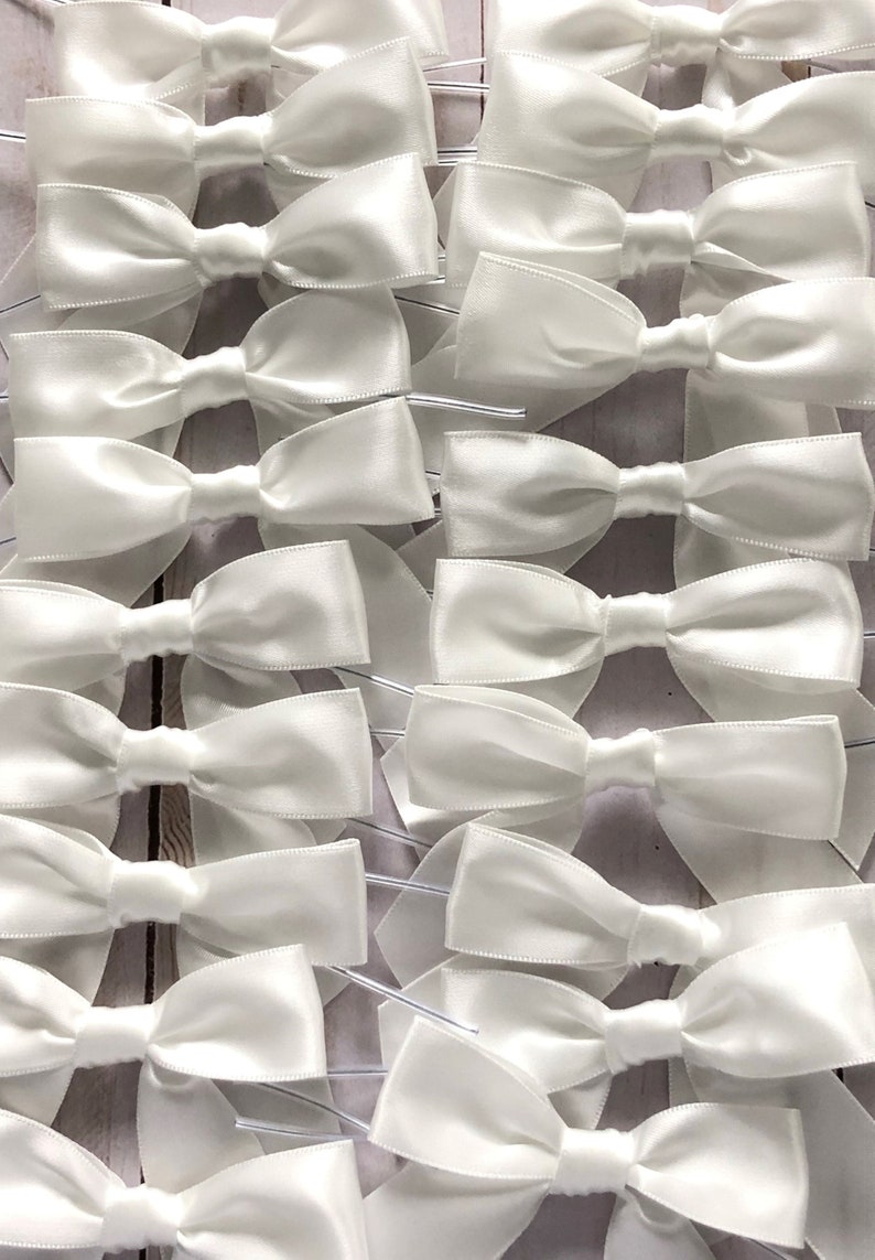 20 White Satin Bows, Small White Party Favor Bow, Wedding Favor ...
