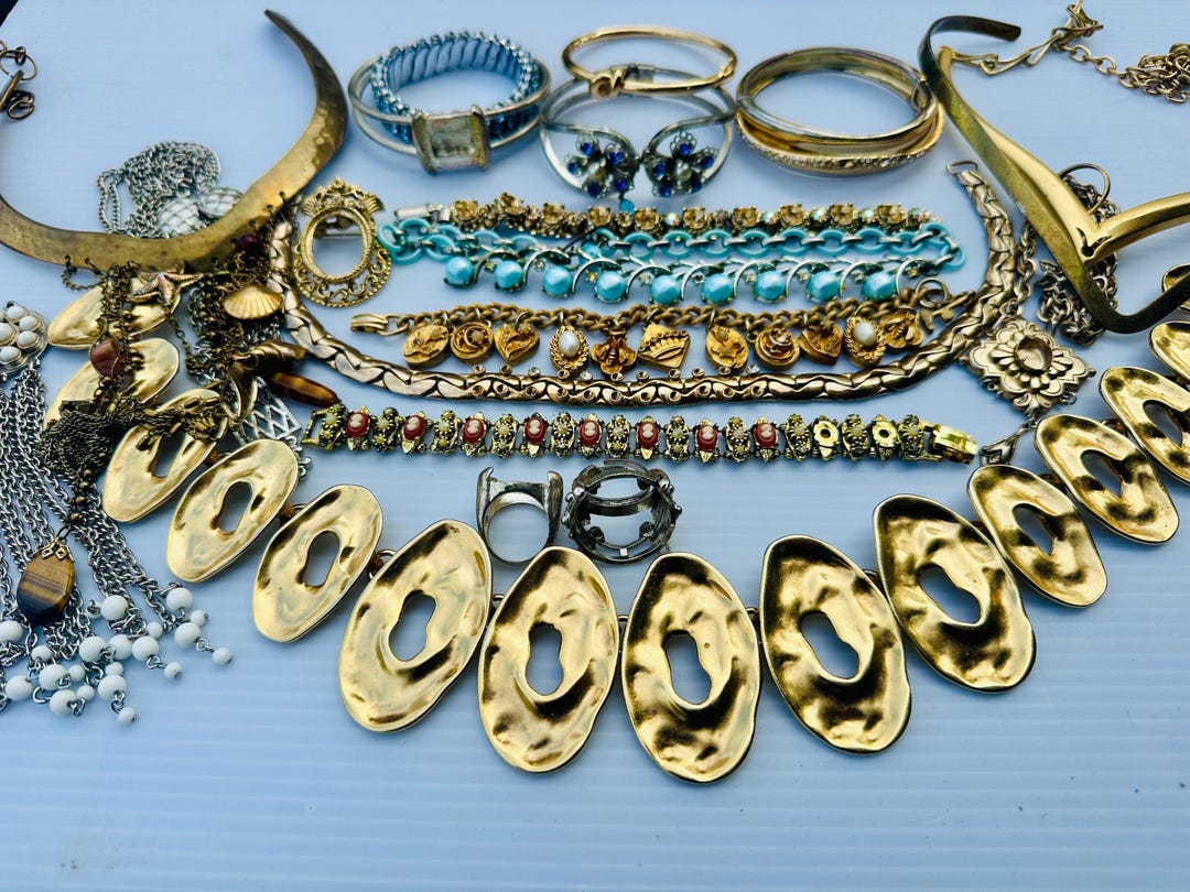 Vintage Jewelry Job Lot 1lb 14oz / Cameo / Necklaces & Bracelets ...