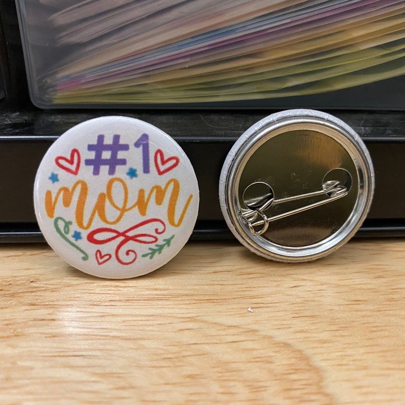Mom to Be Button - Etsy