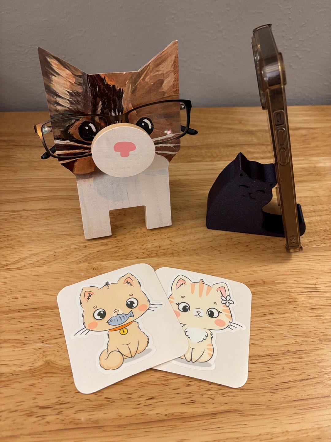 Cat Eyeglass Stand Bundle Comes With Cat Cell Phone Stand and Cute ...