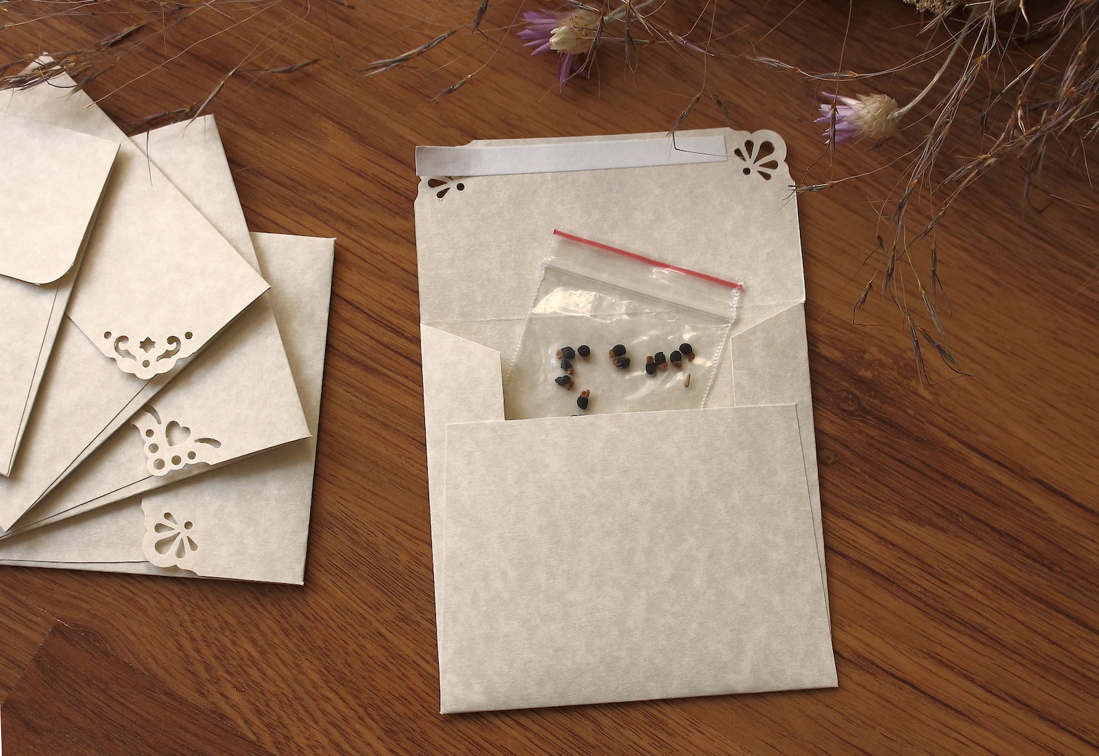 25 Wedding Favor Seed Envelopes - Personalized Seed Packets - Let Love ...