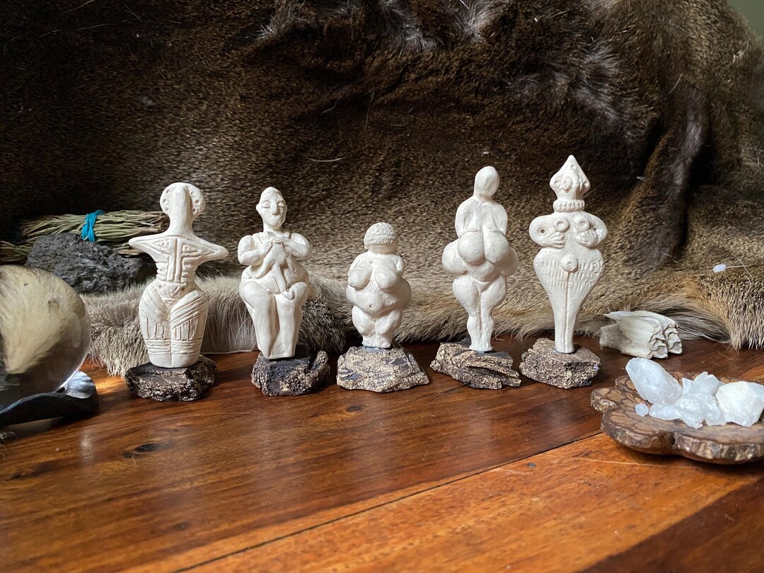 Ladies Sapiens Figurines. Set of 5 Primordial Palaeolithic/neolithic ...