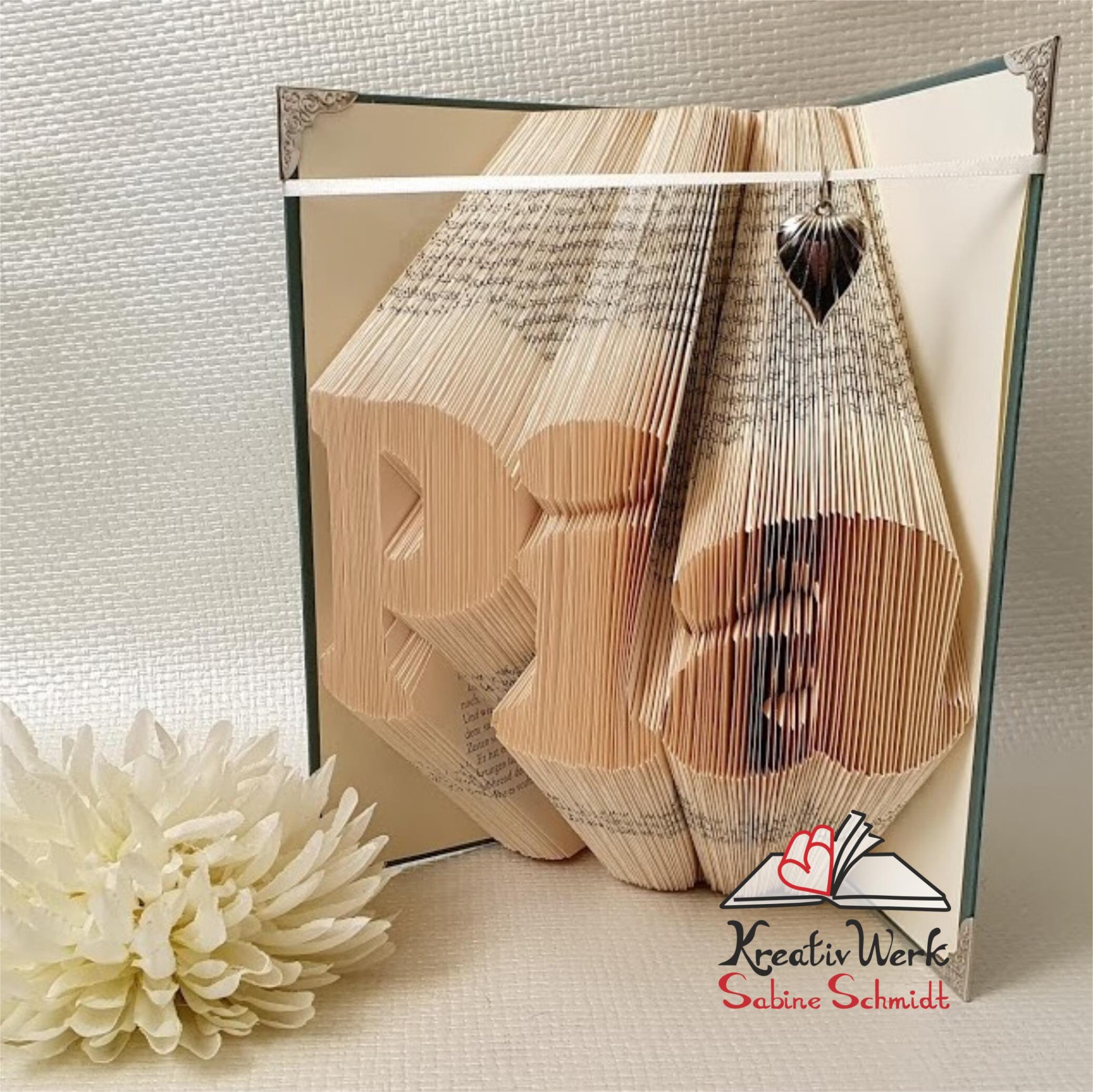 Libro doblado con nombre ejemplo - Etsy México