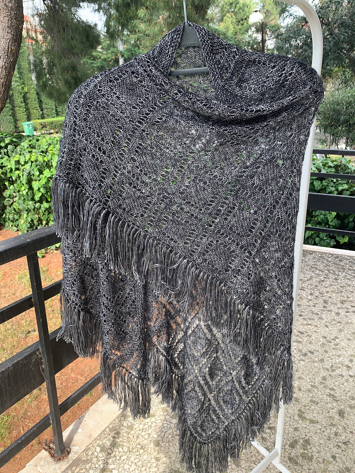 Large Triangular Shawls With Threads. Different Colors | Etsy