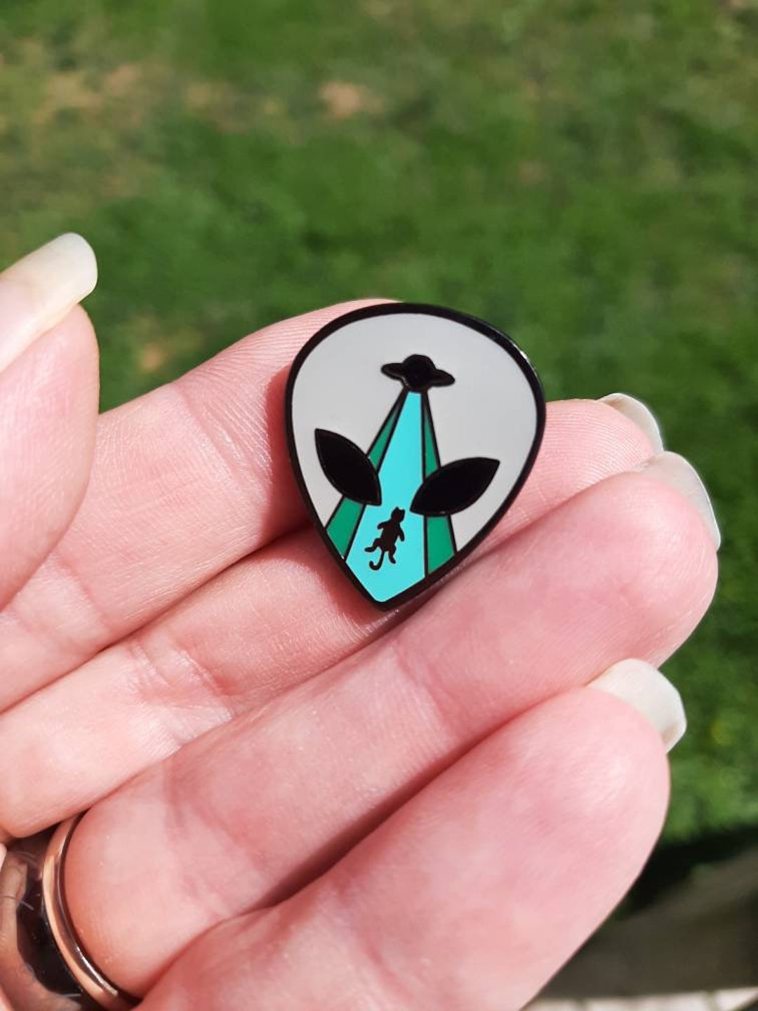 Alien Cat Abduction Enamel Pin, Enamel Lapel Pin, Collectible Pin, Cat ...