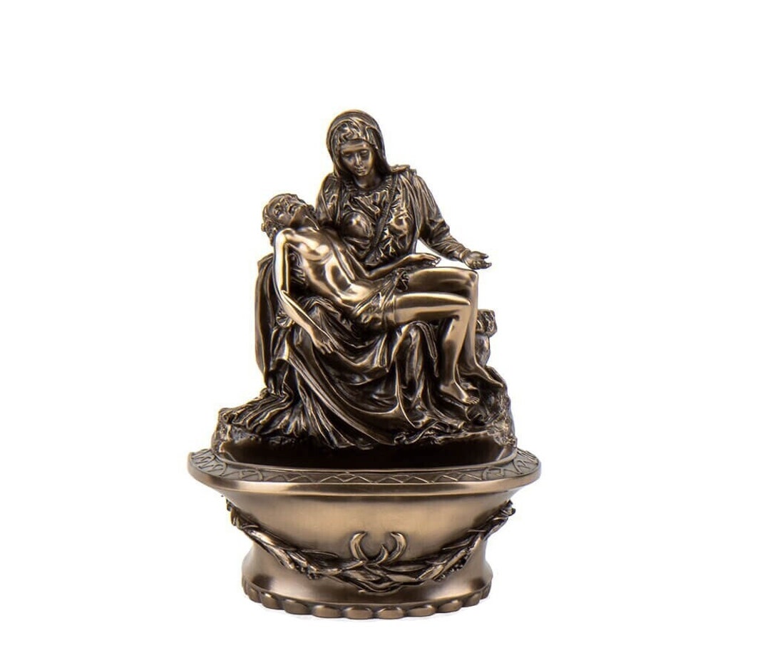 Die Pieta-Statue. Maria mit Jesus Statue. Michelangelo Pieta Skulptur ...