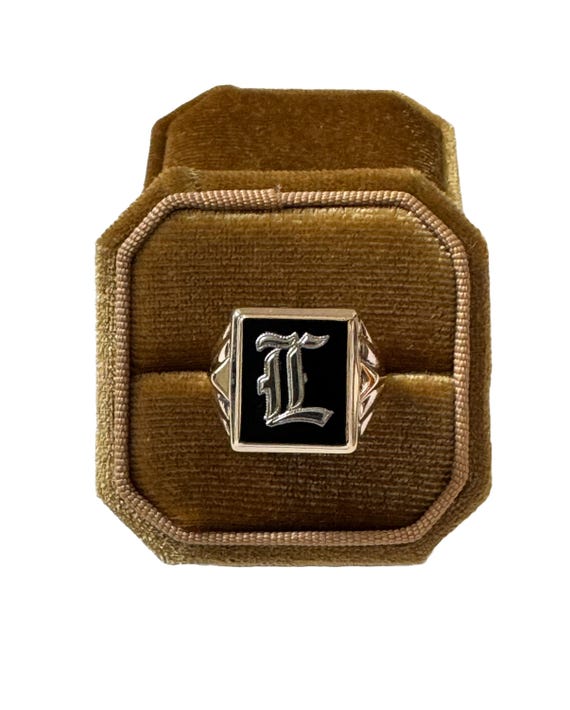 Vintage Onyx Initial Ring: 10k Yellow Gold Letter "L"… - Gem