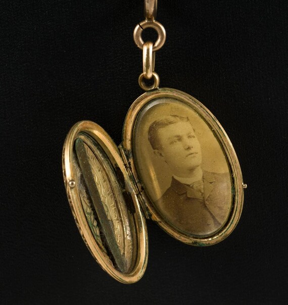 Victorian Era Book Chain Collar & Enamel Locket- 1800… - Gem